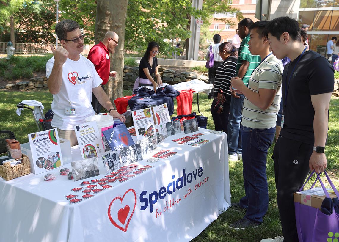 Folks ARRA Rockin’ at Camp Fantastic BBQ | NIH Record