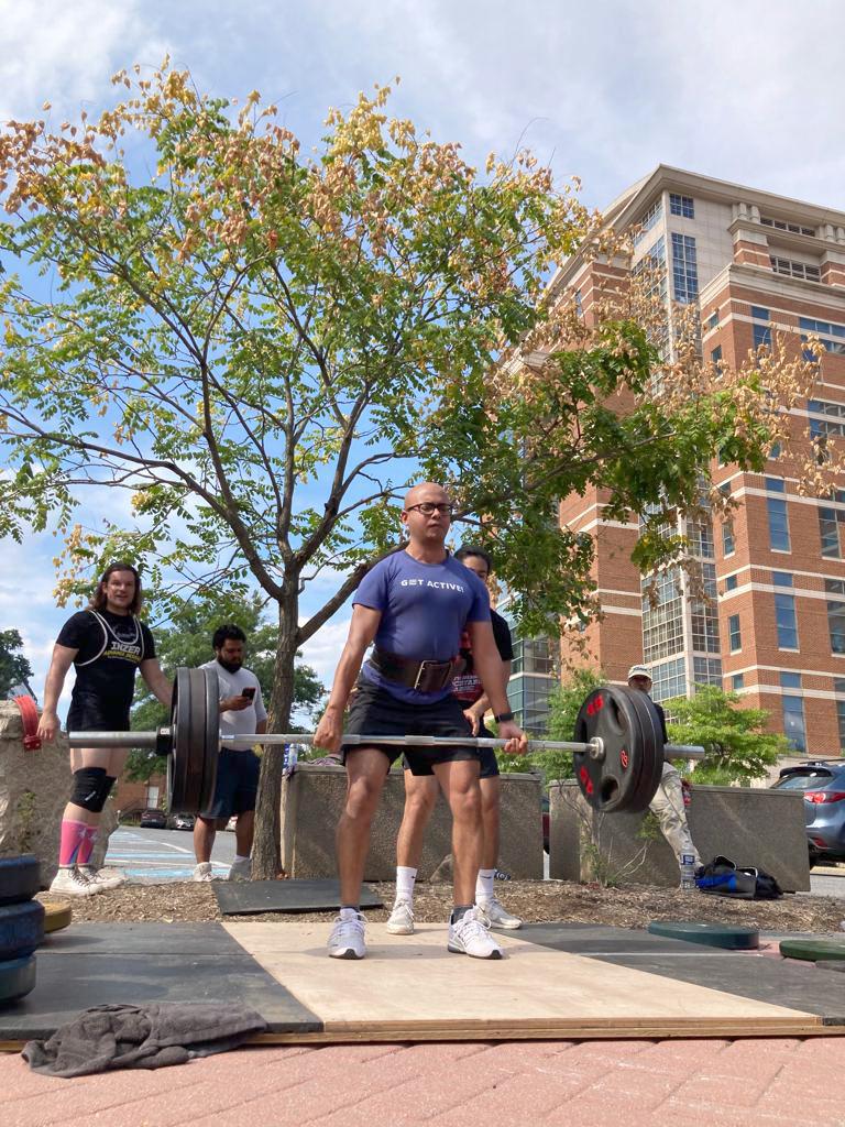 Powerlifting Club Boosts Feds Feed Families Effort | NIH Record