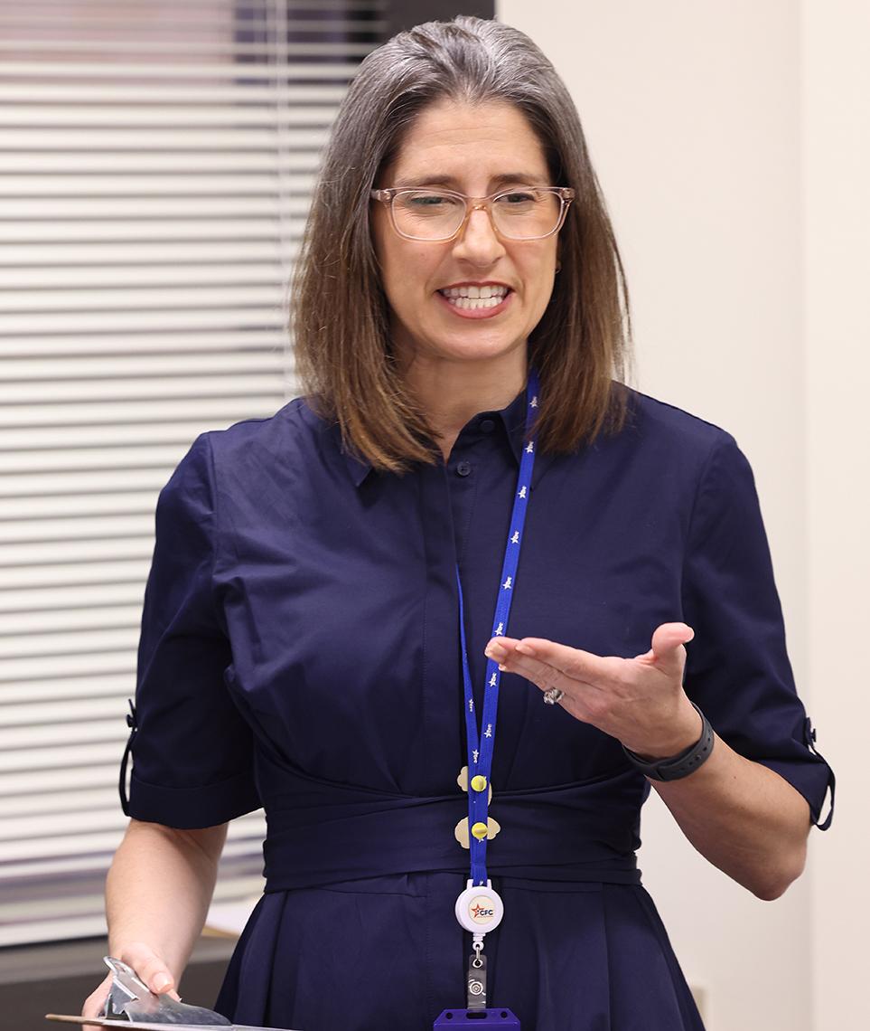 Senate Staffers Visit NIH to Discuss Mental Health | NIH Record