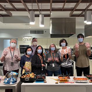 NINR Staff Serve Up Dinner and More at the Children’s Inn | NIH Record