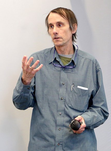 How Exercise, Fewer Calories, Plant Toxins May Protect Our Brains | NIH ...